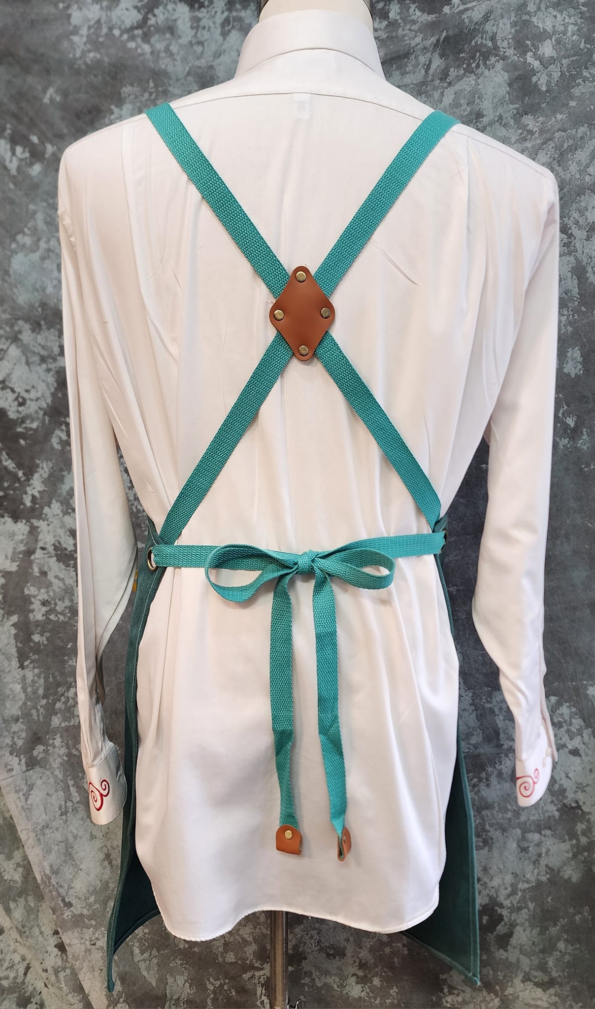 Aprons - Santa - Santa Wade - Aprons for Santa are machine embroidered