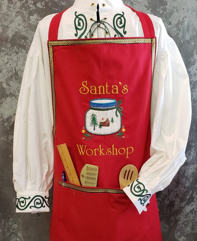 Aprons - Santa - Santa Wade - Aprons for Santa are machine embroidered